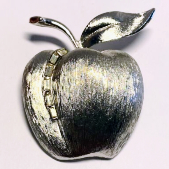 Judy Lee | Jewelry | Vtg 96s Judy Lee Silver Tone Textured Apple ...